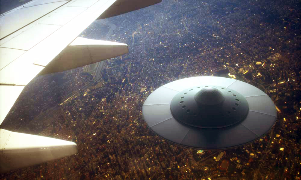 American Airlines pilot reports «long cylindrical object» zooming by ...